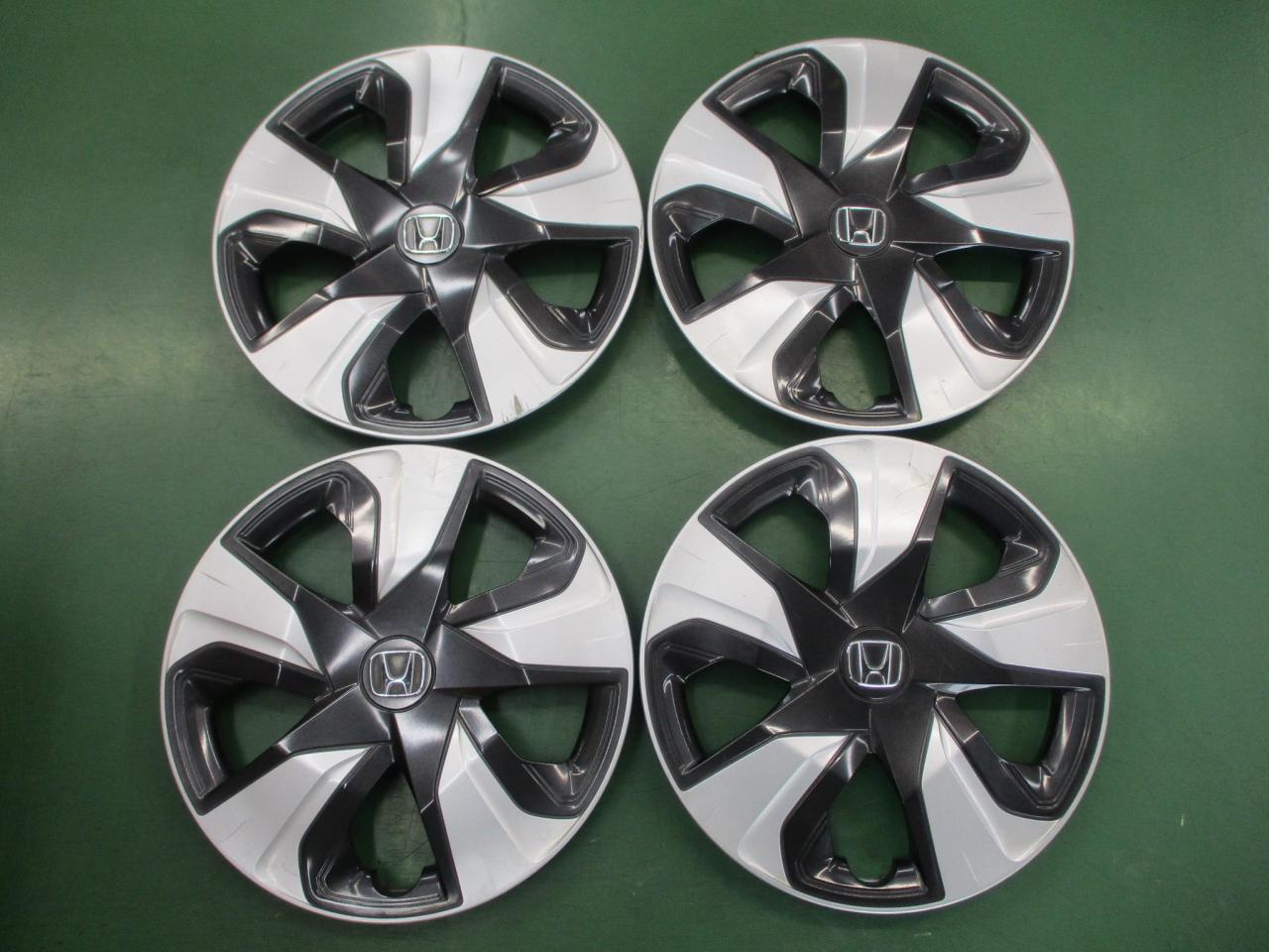 ホンダ純正(HONDA) フィット純正ホイールキャップ 15インチ用 | カー用品 タイヤホイール関連 ホイールキャップを通販で購入する ...