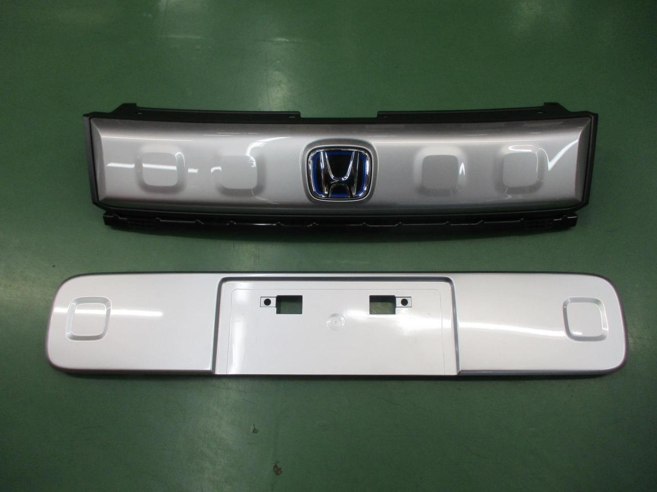 ホンダ純正(HONDA) GT系フリードクロスター純正グリル | 中古品 | アップガレージ 会津インター店 | カー用品 ボディパーツ ...