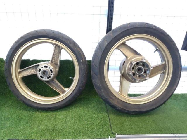 【KAWASAKI】 GPZ900R(ZX900-A9) ホイール前後 | バイク用品 ホイール・タイヤ ホイール・タイヤセット（二輪）を通販 ...