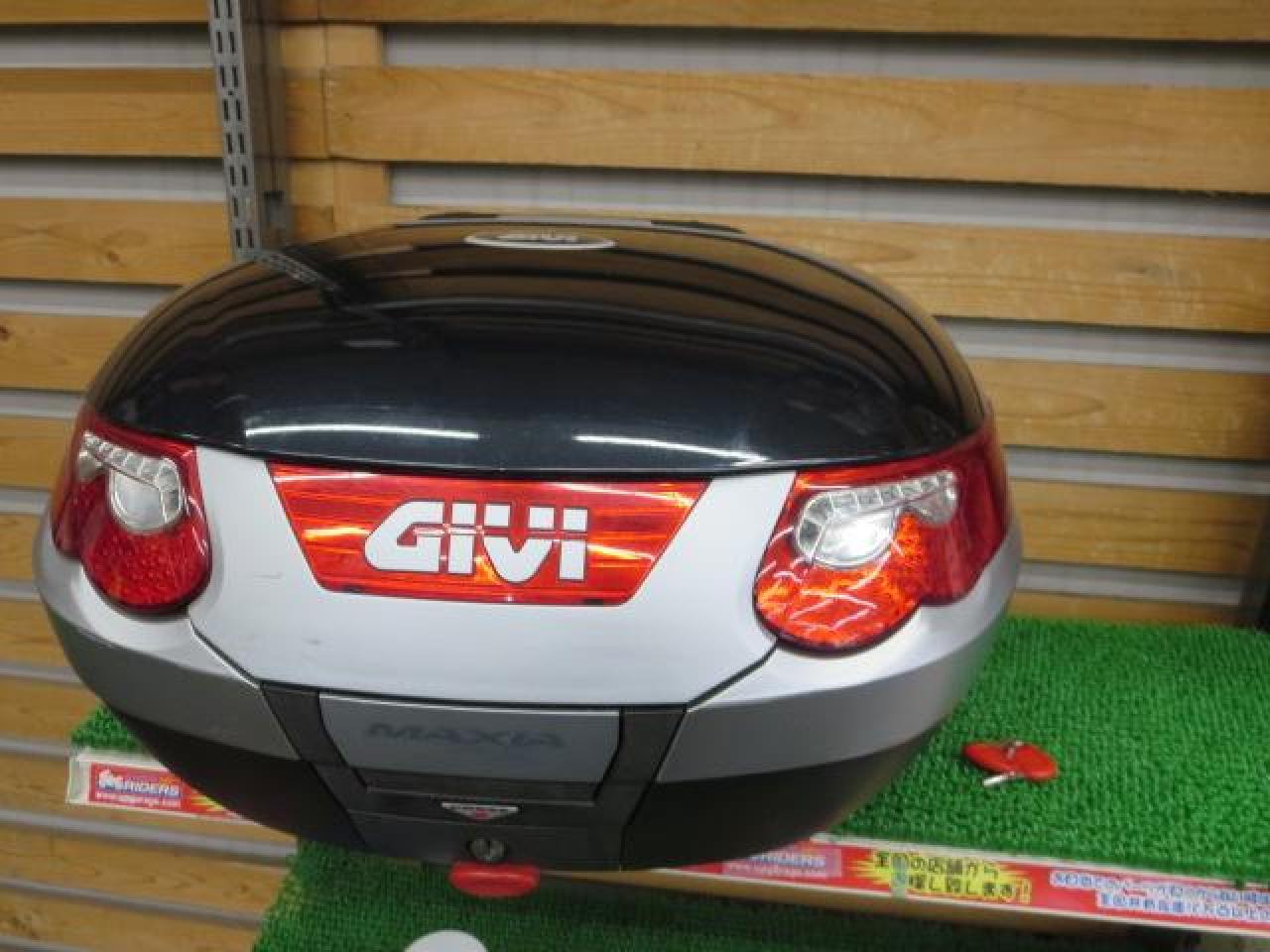 【GIVI】E55 MAXIMA リヤボックス 55リットル モノキー | バイク用品 ツーリング用品 BOX(二輪)を通販で購入する ...