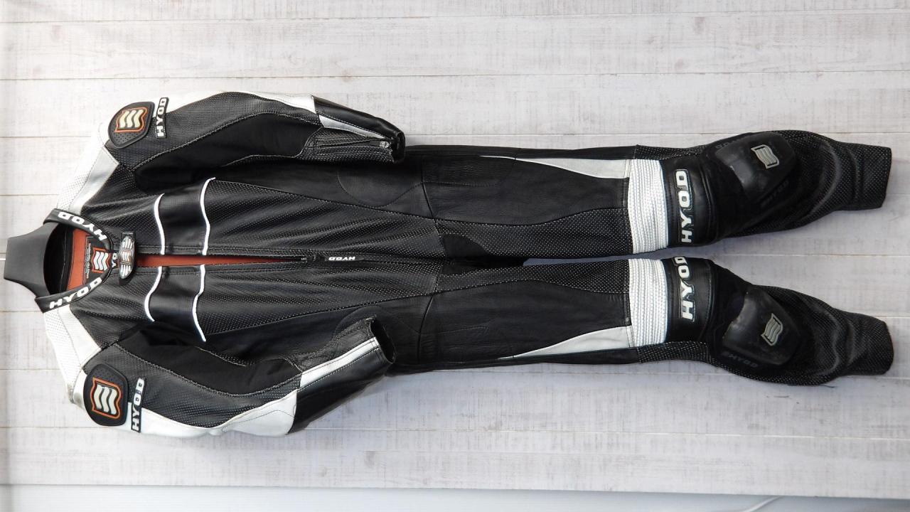 サイズ:MW HYOD(ヒョードー) レザースーツ(転倒有り) | バイク用品 ウエア レーシングスーツ(二輪)を通販で購入する | 中古カー＆バイク用品の販売ならアップガレージ
