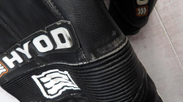 サイズ:MW HYOD(ヒョードー) レザースーツ(転倒有り) | バイク用品 ウエア レーシングスーツ(二輪)を通販で購入する | 中古カー＆バイク用品の販売ならアップガレージ