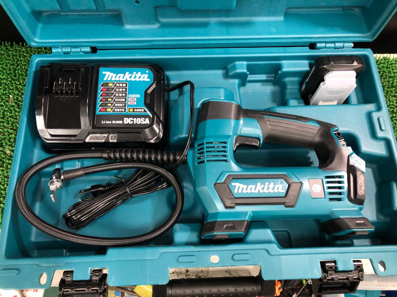 makita マキタ MP100D 充電式空気入れ 10.8V1.5Ahバッテリー×1 充電器 | 総合リユース 電動工具その他 その他を通販で購入する | 中古カー＆バイク用品の販売なら ...