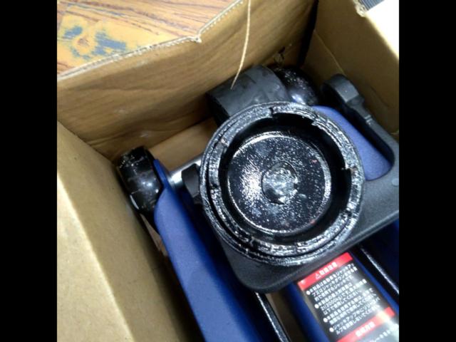 Meltec FA-20 油圧ジャッキ 2t | カー用品 メンテナンス 工具を通販で購入する | 中古カー＆バイク用品の販売ならアップガレージ