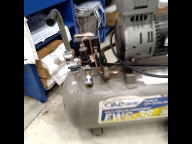 シンセイ 静音オイルレスコンプレッサー 38L EWS-38 | 総合リユース エアーツール コンプレッサーを通販で購入する | 中古カー＆バイク用品の販売ならアップガレージ