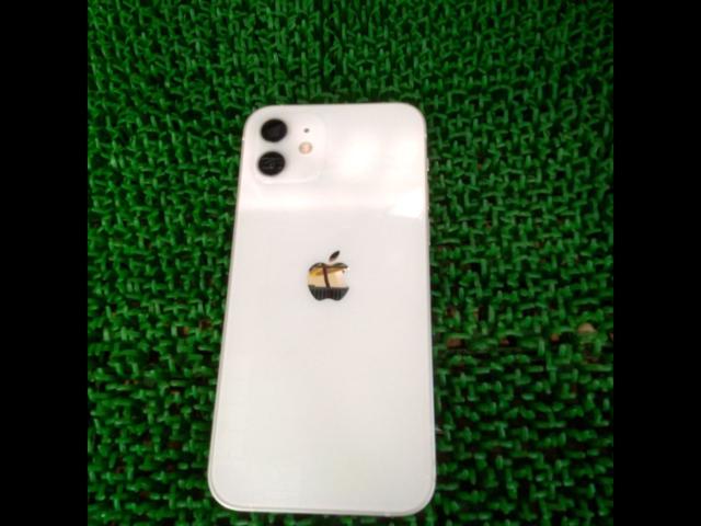 Apple iPhone12 ホワイト 64GB | 中古品 | アップガレージ 埼玉大宮店 | カー用品 カーAVアクセサリー iPhoneを通販で購入する | 中古カー＆バイク用品の販売 ...