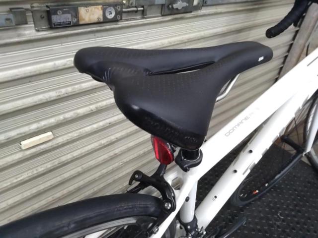 TREK DOMANE AL3 アルミフレームロードバイク クリスタルホワイト 2019年モデル/メーカーサイズ44 定価105.840円 ★ ...