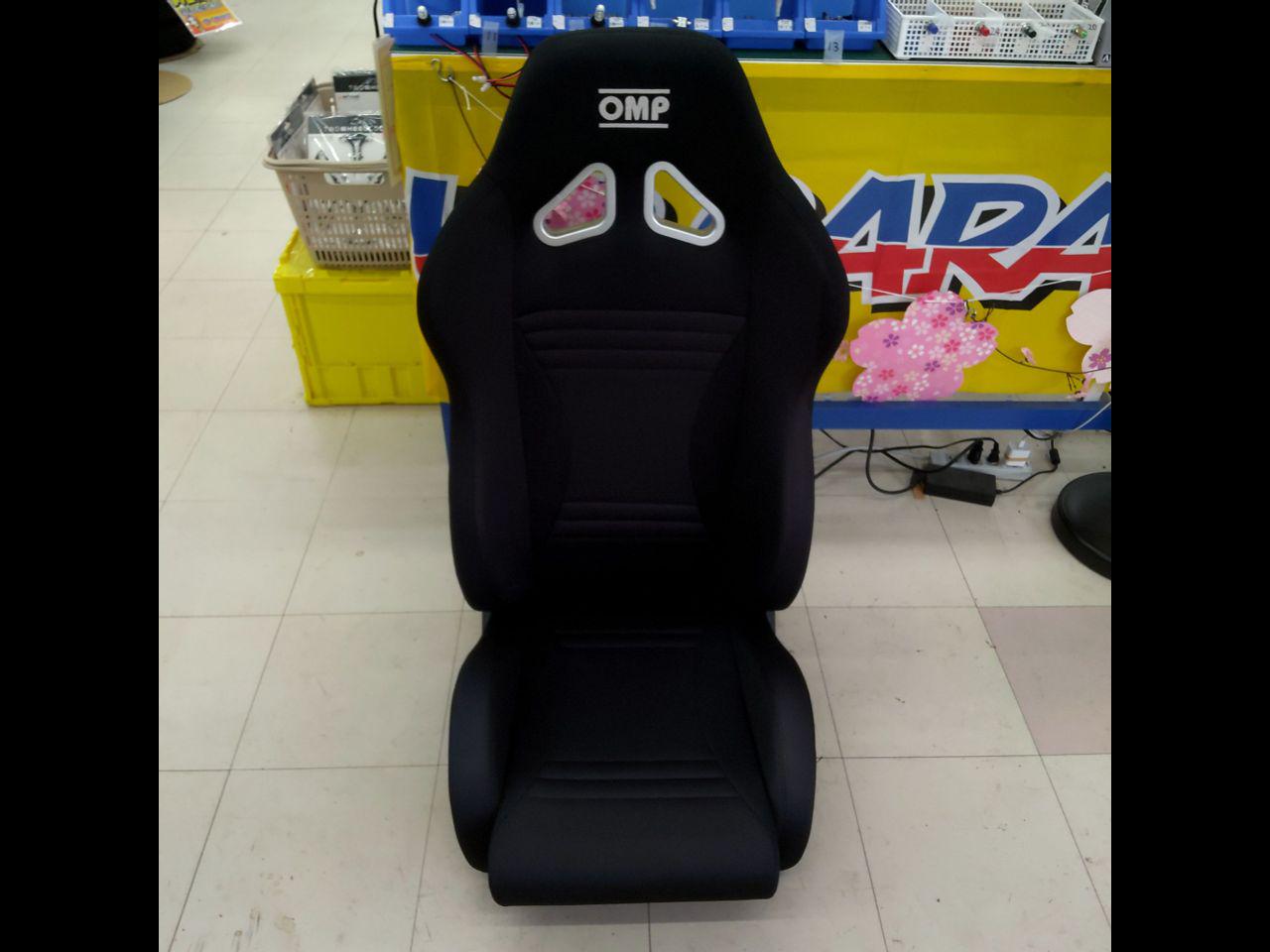 OMP STRADA | カー用品 シート リクライニングシート(その他)を通販で購入する | 中古カー＆バイク用品の販売ならアップガレージ
