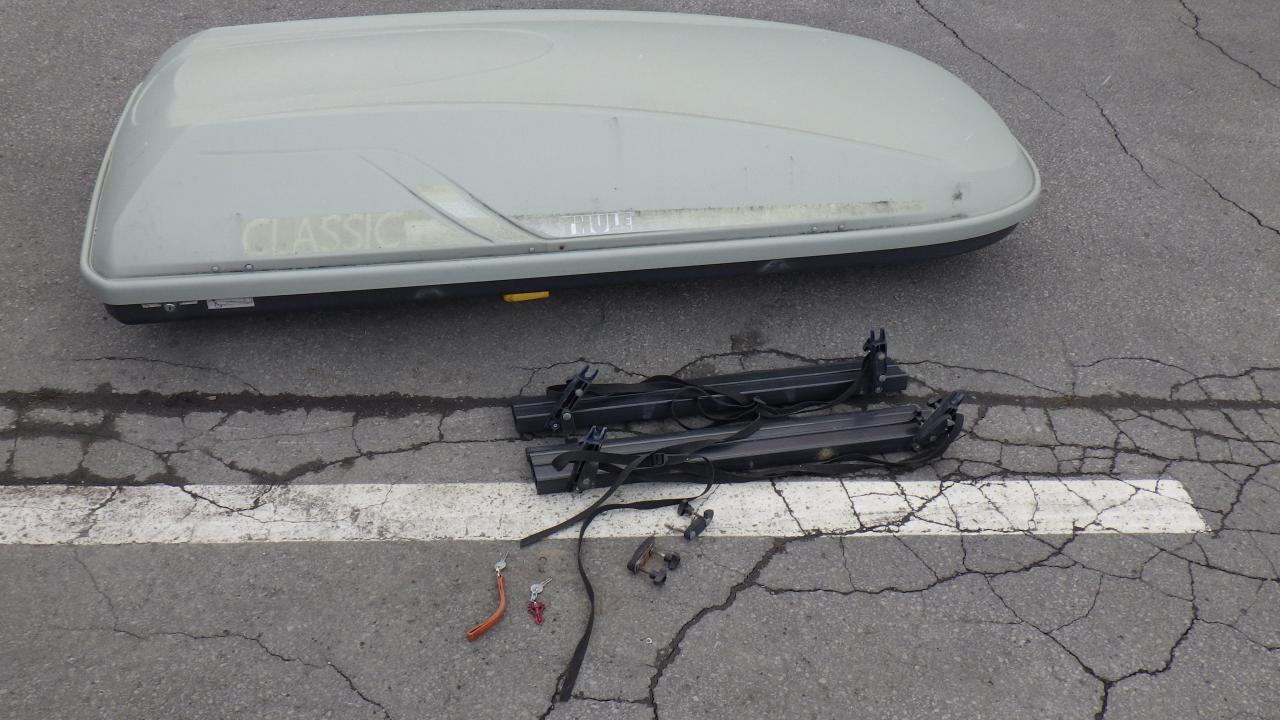 ワケアリ THULE CLASSIC ルーフBOX | カー用品 キャリア ルーフBOXを通販で購入する | 中古カー＆バイク用品の販売ならアップガレージ