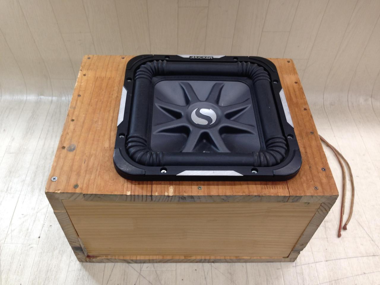 KICKER L1 ソロバリック 四角 | カー用品 スピーカー サブウーハースピーカーBOX付を通販で購入する | 中古カー＆バイク用品の ...