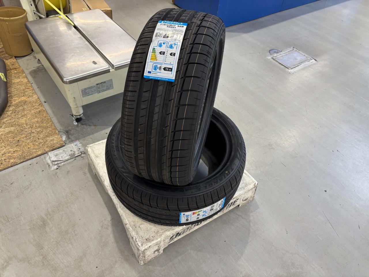 TRIANGLE TH201 | カー用品 タイヤ 17インチタイヤを通販で購入する | 中古カー＆バイク用品の販売ならアップガレージ