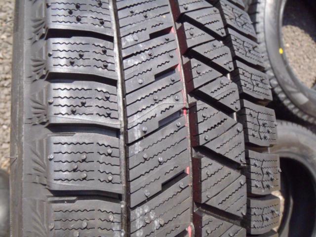 BRIDGESTONE BLIZZAK VRX3 155/65R14 75Q | カー用品 スタッドレスタイヤ 14インチスタッドレスタイヤを通販で購入する | 中古カー＆バイク用品の販売なら ...