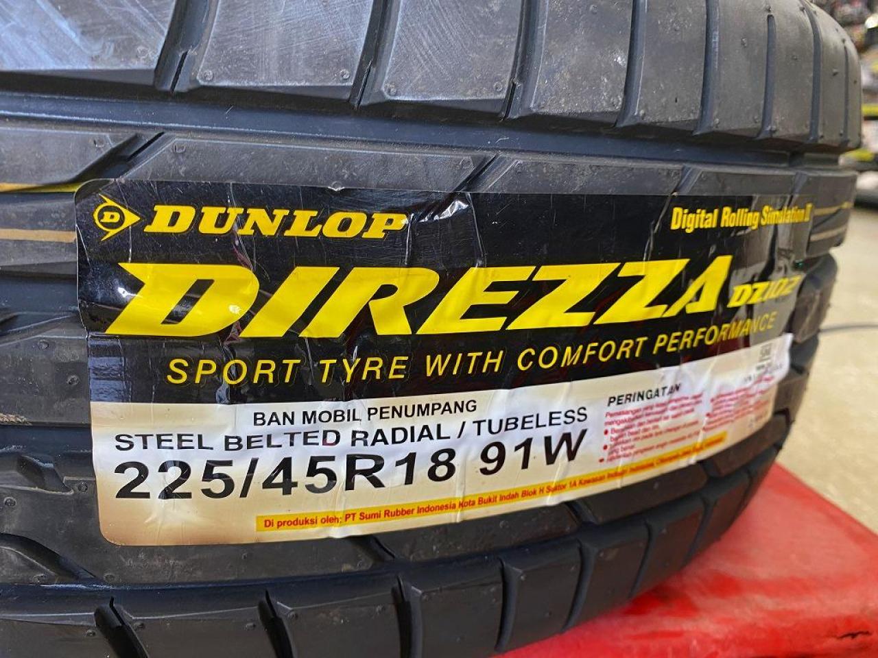 DUNLOP(ダンロップ) DIREZZA DZ102 225/45R18 2024年製 4本 | カー用品 タイヤ 18インチタイヤを通販で購入する | 中古カー＆バイク用品の販売ならアップガレージ