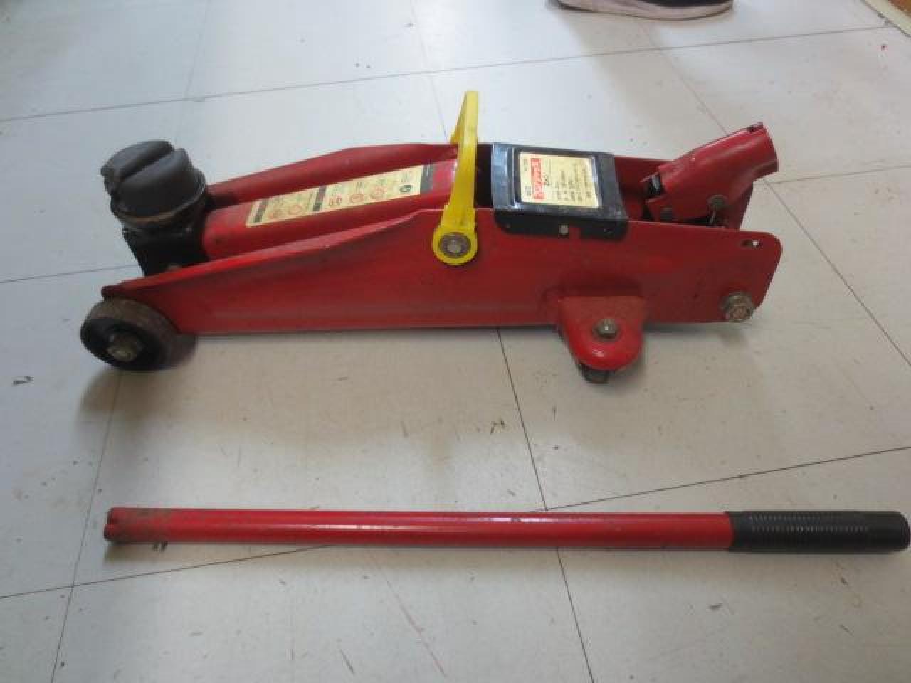 BAL No.1336 油圧式 フロアジャッキ 2トン | カー用品 メンテナンス 工具を通販で購入する | 中古カー＆バイク用品の販売ならアップガレージ