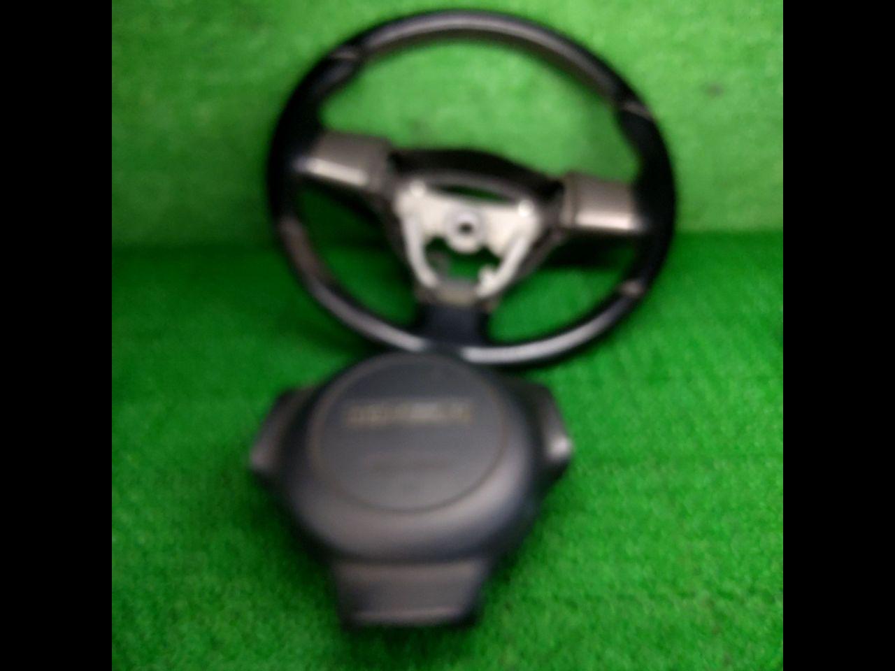 ダイハツ純正OP momoレザーステアリング | 中古品 | アップガレージ 福岡新宮店 | カー用品 インテリア ステアリングを通販で購入 ...
