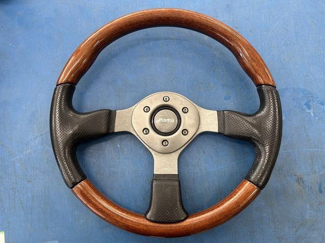 MOMO FIGHTER Φ35 | カー用品 インテリア ステアリングを通販で購入する | 中古カー＆バイク用品の販売ならアップガレージ