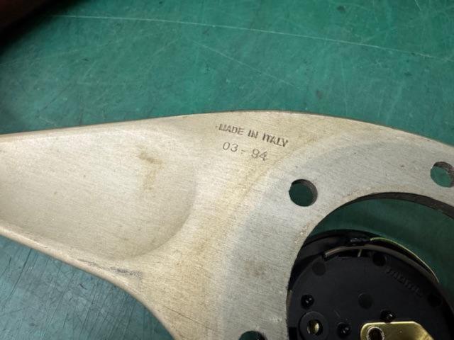 【MOMO】CERTO ウッドステアリング 370mm | カー用品 インテリア ステアリングを通販で購入する | 中古カー＆バイク用品の販売 ...