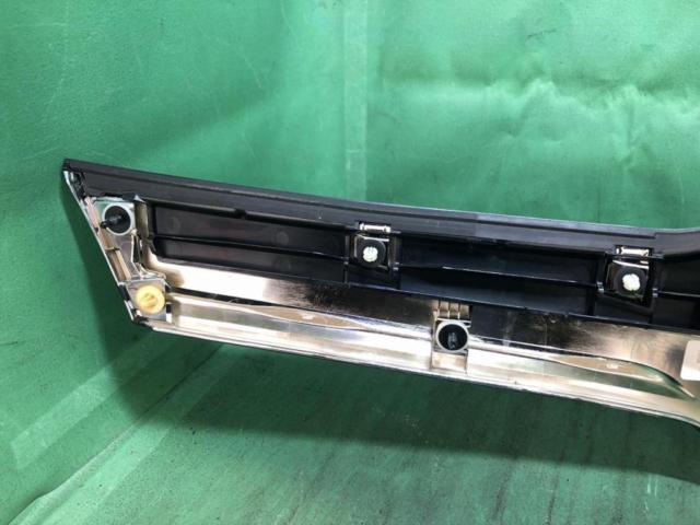 トヨタ [75770-V1030] 90系ノア フロントグリル | 中古品 | アップガレージ 滋賀彦根店 | カー用品 ボディパーツ グリル ...