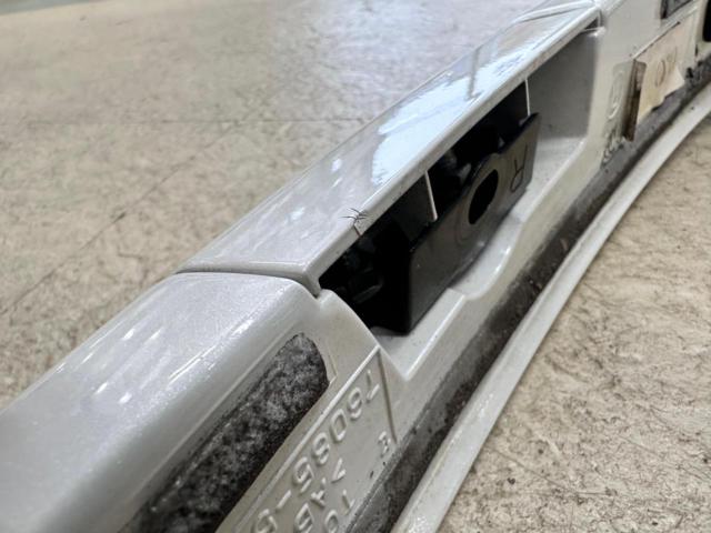 ☆更に値下げしました 大特価☆ トヨタ NCP131 ヴィッツ 純正 リアスポイラー | 中古品 | アップガレージ 豊田梅坪店 | カー用品 ...