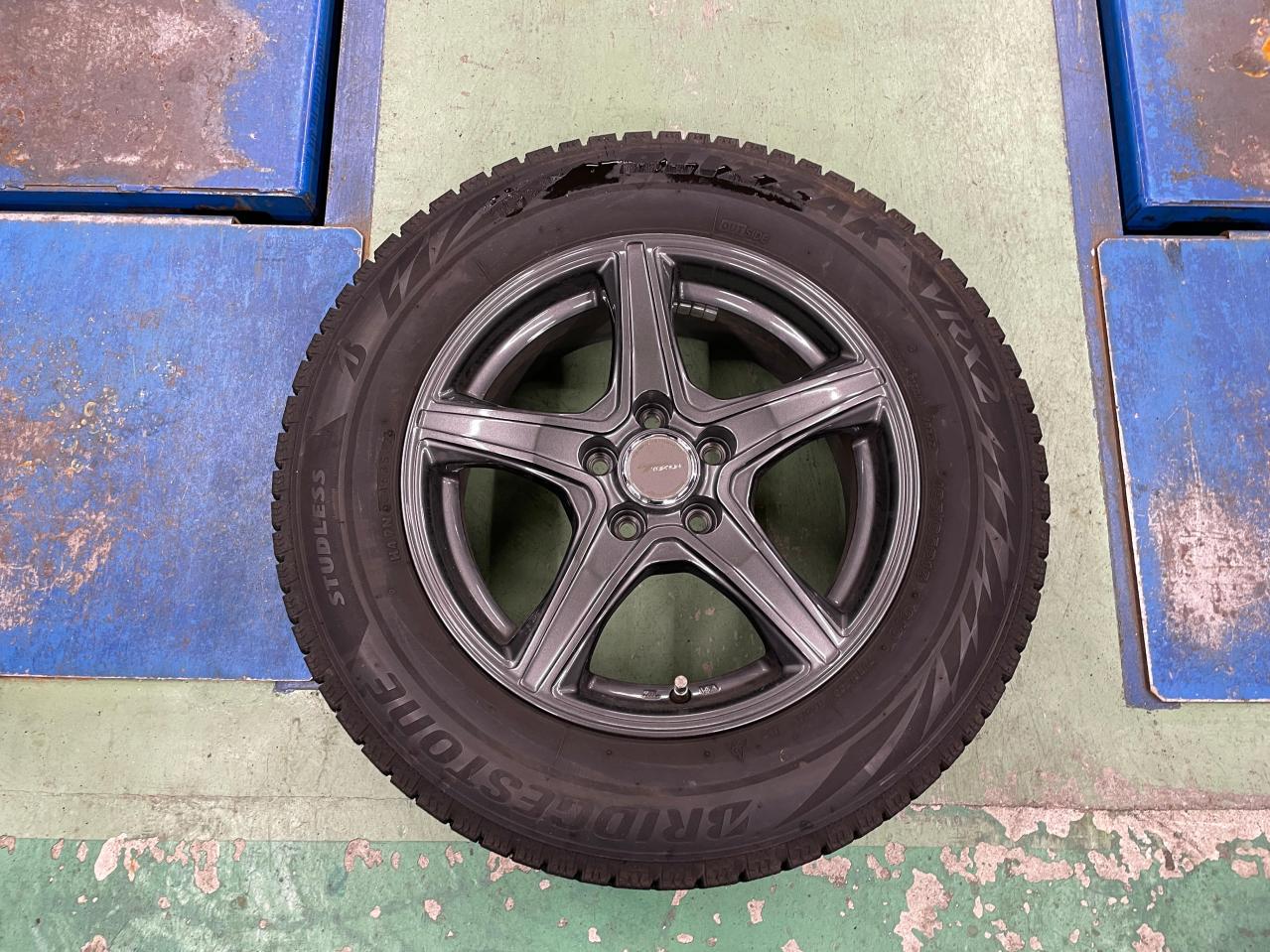 BRIDGESTONE(ブリヂストン) TOPRUN VR5 + BRIDGESTONE(ブリヂストン) BLIZZAK VRX2 | カー ...