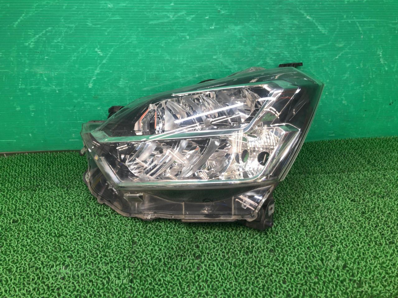 DAIHATSU 純正LEDヘッドライト | カー用品 ボディパーツ ヘッドライトを通販で購入する | 中古カー＆バイク用品の販売ならアップガレージ