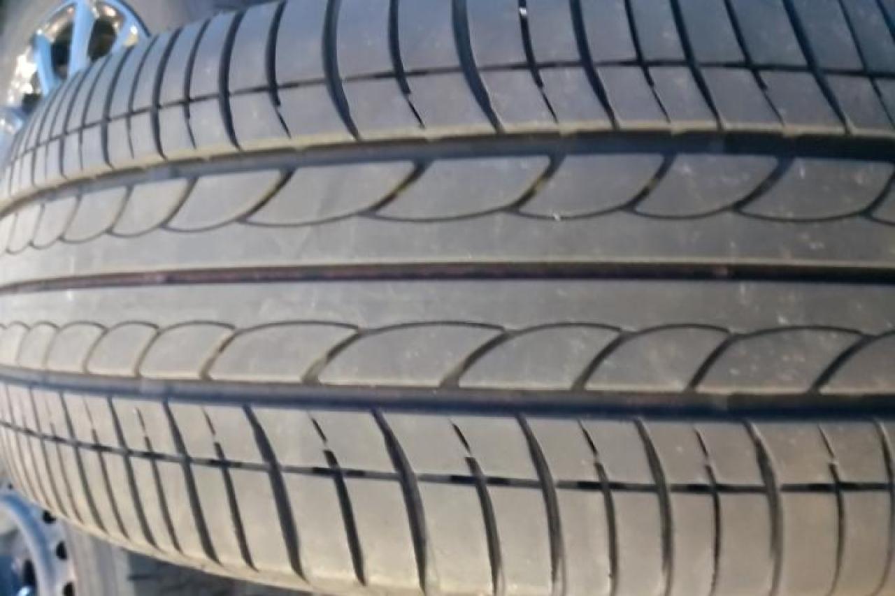 BRIDGESTONE ECOPIA EP250 | カー用品 タイヤ 15インチタイヤを通販で購入する | 中古カー＆バイク用品の販売なら ...