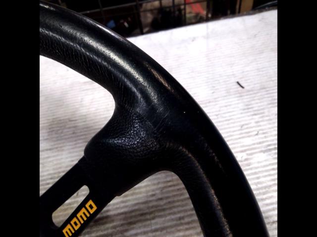 MOMO MOD.08 | カー用品 インテリア ステアリングを通販で購入する | 中古カー＆バイク用品の販売ならアップガレージ