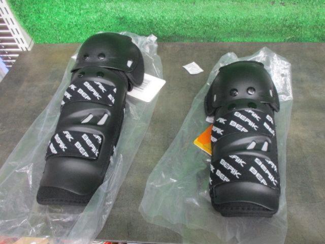 BERIK(ベリック) P-227350-BK/P-227351-BK エルボー/ニープロテクターMX フリーサイズ | バイク用品 ...