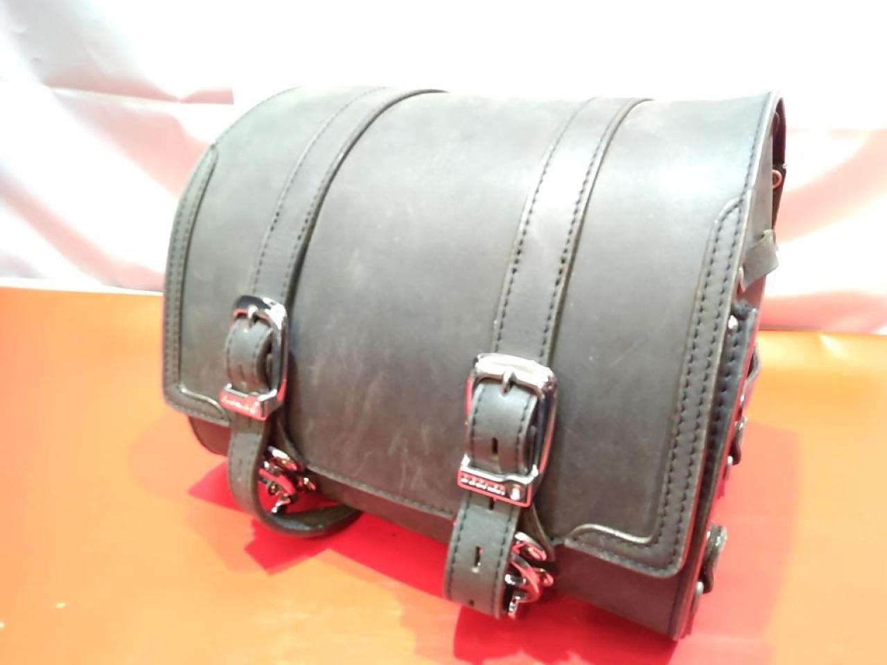 容量:9L DEGNER SB-104 レザーサドルバッグ カラー:ブラック | 中古品 | アップガレージ ライダースナップス広島店 | バイク用品 ツーリング用品 バッグ(二輪)を通販で ...