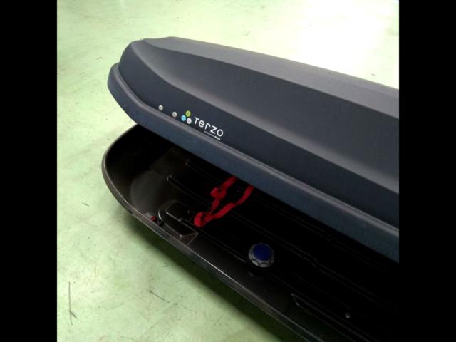 TERZO EA520B 両開きルーフボックス | 中古品 | アップガレージ 横浜町田総本店 | カー用品 キャリア ルーフBOXを通販で購入する | 中古カー＆バイク用品の販売ならアップガレージ