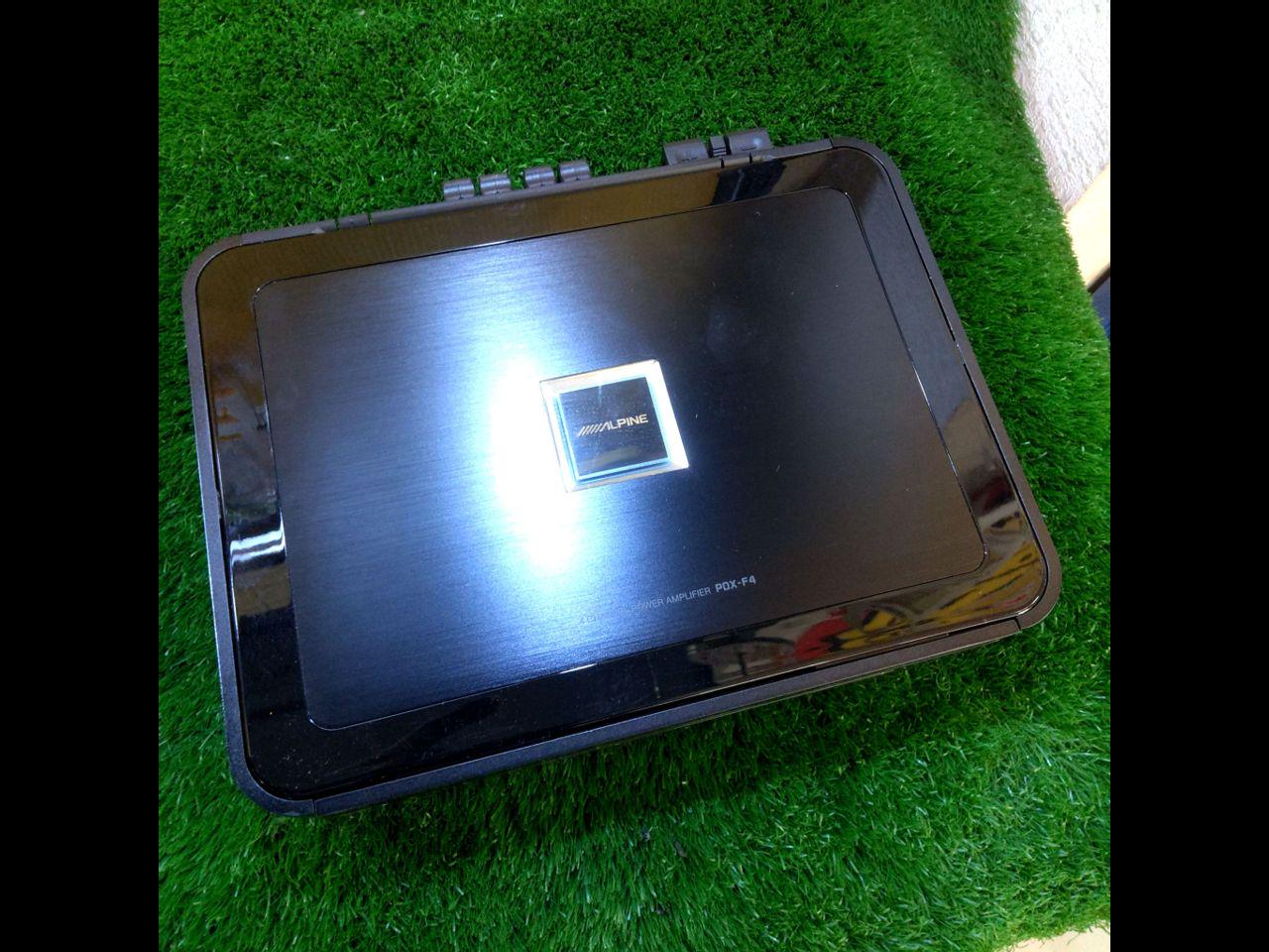 ALPINE PDX-F4 【幅広い音楽ジャンルをよりに再生する圧倒的サウンドクオリティ】 4chパワーアンプ | 中古品 | アップガレージ ...
