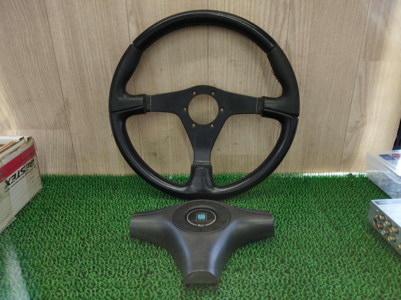 NARDI(ナルディ) Z5 Φ365mm パンチングレザーコンビステアリング | カー用品 インテリア ステアリングを通販で購入する | 中古カー＆バイク用品の販売ならアップガレージ