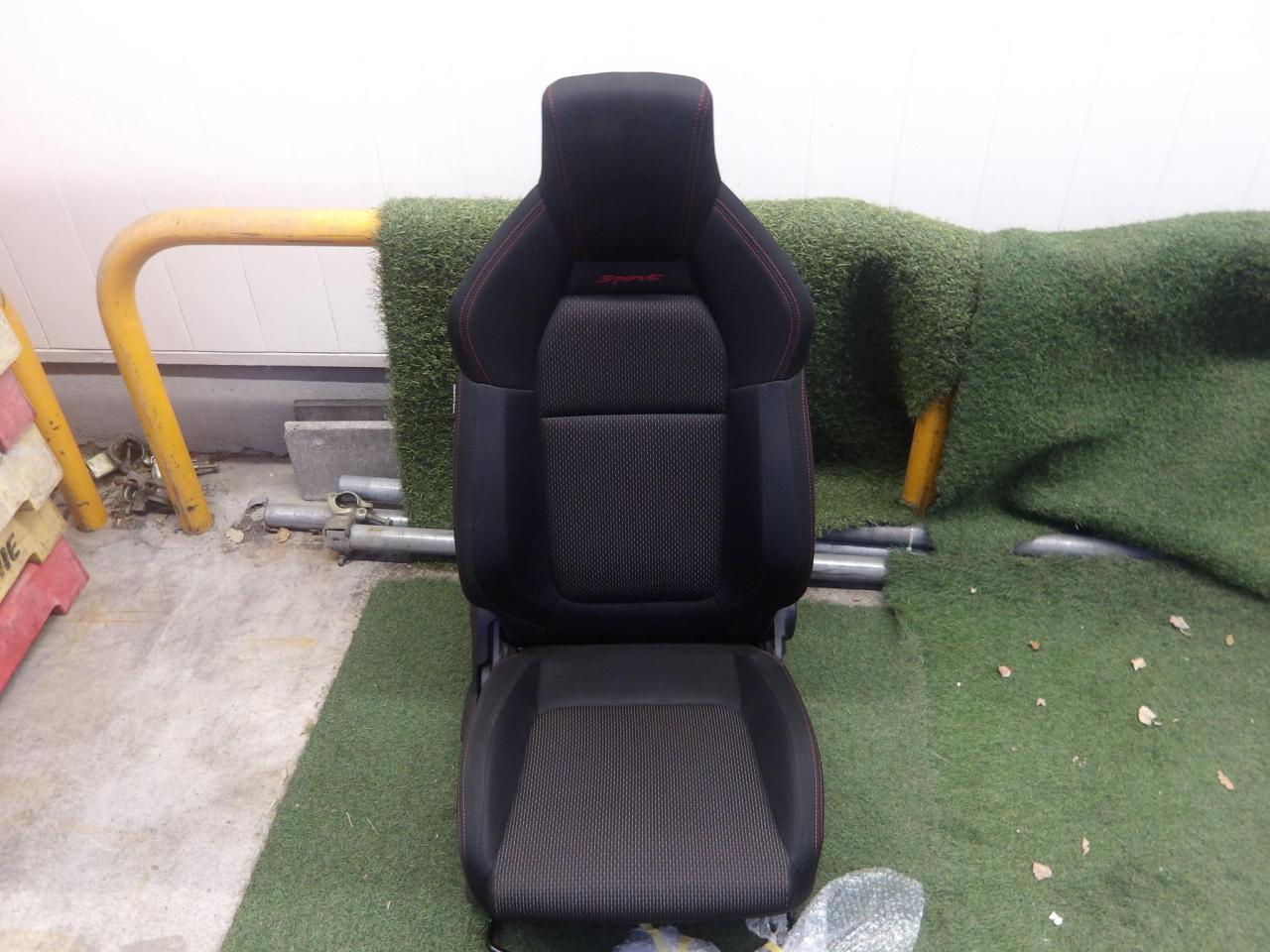 【スズキ純正】ZC33S純正 シート+シートレール 運転席側のみ | カー用品 シート リクライニングシート(その他)を通販で購入する ...