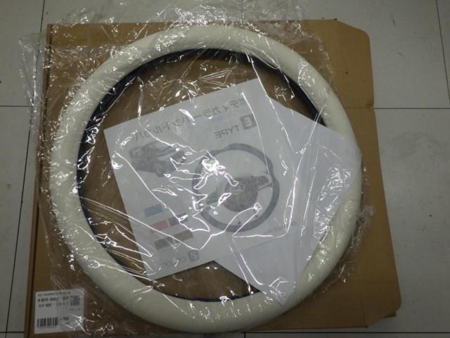 未使用 GRACE TRIM ハンドルカバー Sサイズ | カー用品 インテリア ステアリング関連を通販で購入する | 中古カー＆バイク用品の販売ならアップガレージ