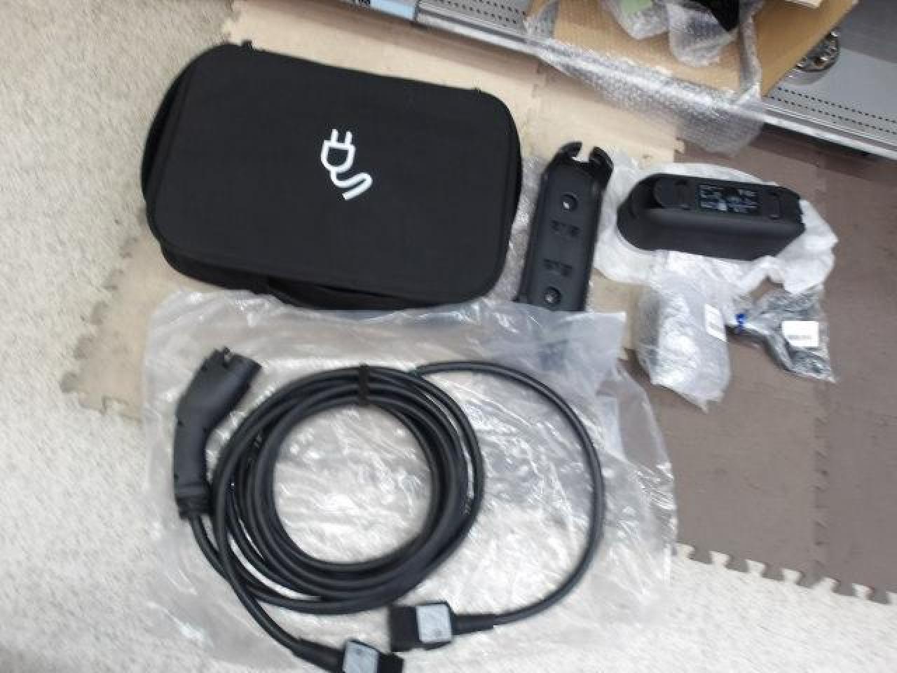ポルシェ純正 充電ケーブル【9Y0.971.675.BM】 | 中古品 | アップガレージ 尼崎インター店 | カー用品 電装系 その他電装系 ...