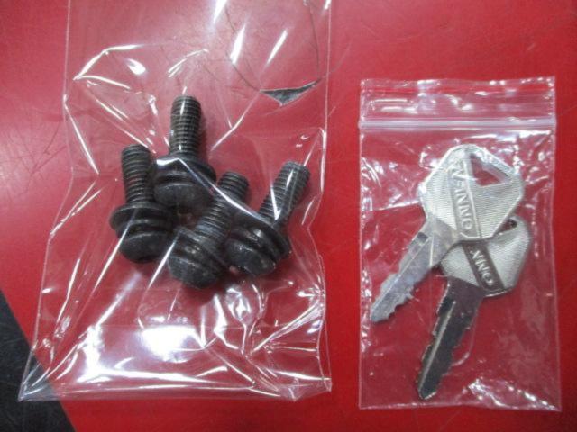 INNO ベースキャリアセット (INXP + TR190 + スクエアバー) | 中古品 | アップガレージ 広島五日市店 | カー用品 キャリアを通販で購入する | 中古カー＆バイク用品の ...