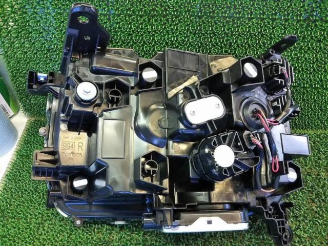 【トヨタ純正】250 ランドクルーザー 純正LEDヘッドライト | 中古品 | アップガレージ 宇都宮店 | カー用品 ボディパーツ ...