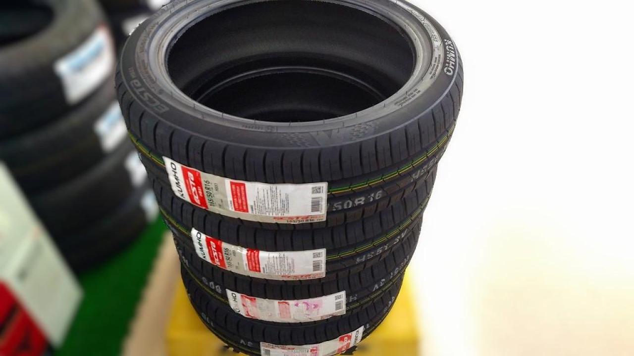 KUMHO(クムホ) ECSTA HS51 165/50R16 75V 2025年製 4本 | カー用品 タイヤ 16インチタイヤを通販で購入する | 中古カー＆バイク用品の販売ならアップガレージ