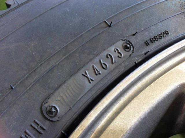 99 スズキ JB64 ジムニー純正アルミ + DUNLOP(ダンロップ) GRANDTREK XS1 185/85R16 ★タイヤは新品!ホワイトレターのスタッドレス!オールシーズン ...