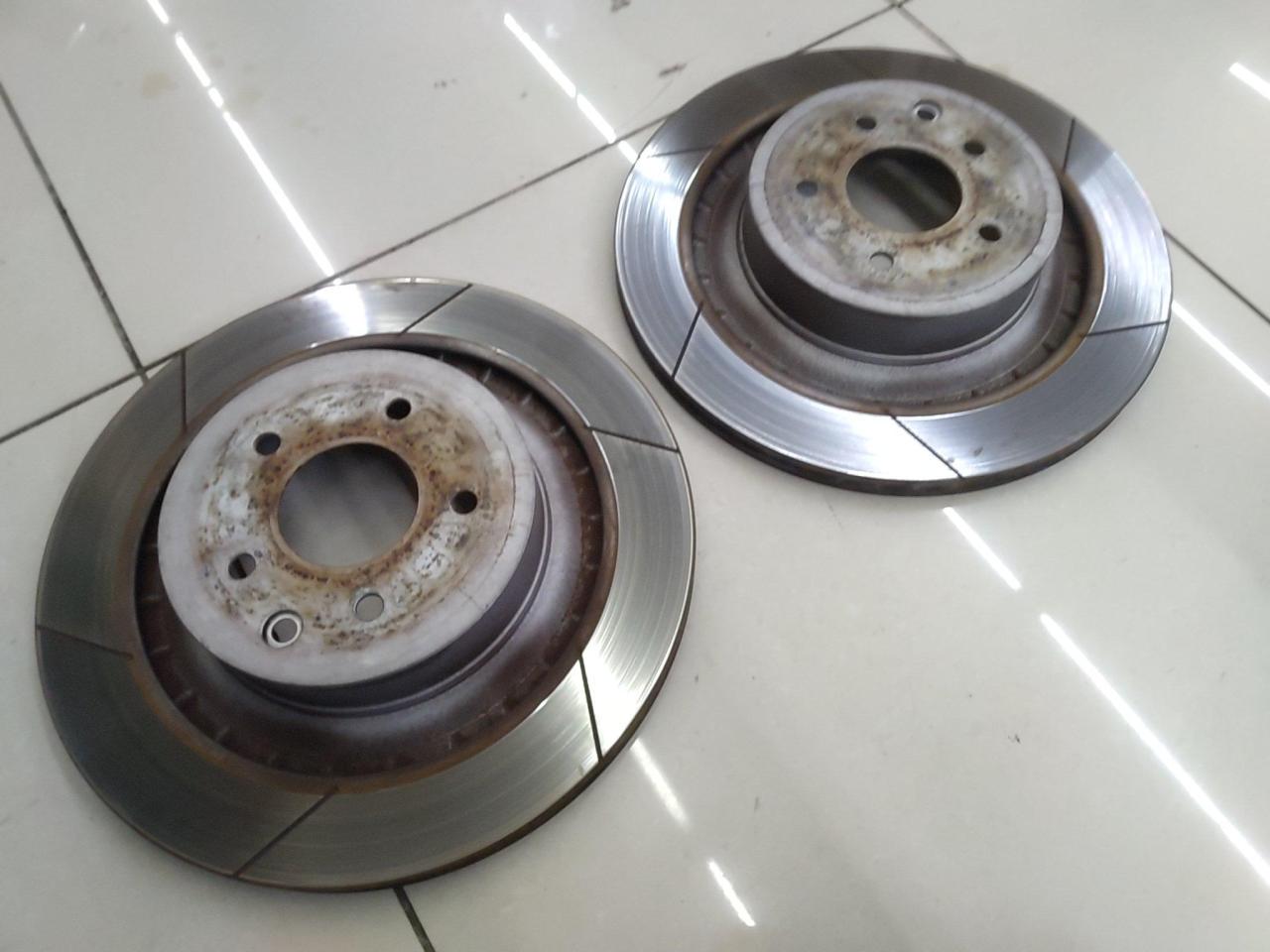 DIXCEL SD スリットローター フェアレディZ Z34 AKEBONO リア | カー用品 ブレーキ系 ローターを通販で購入する | 中古カー＆バイク用品の販売ならアップガレージ