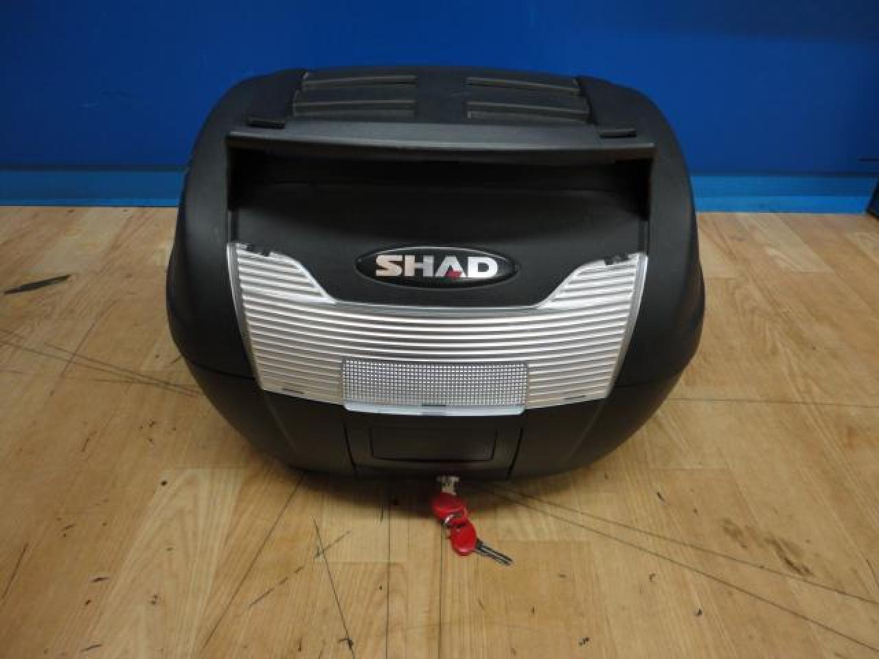 SHAD(シャッド) SH40・リアBOX 【40L】 | バイク用品 ツーリング用品 BOX(二輪)を通販で購入する | 中古カー＆バイク用 ...