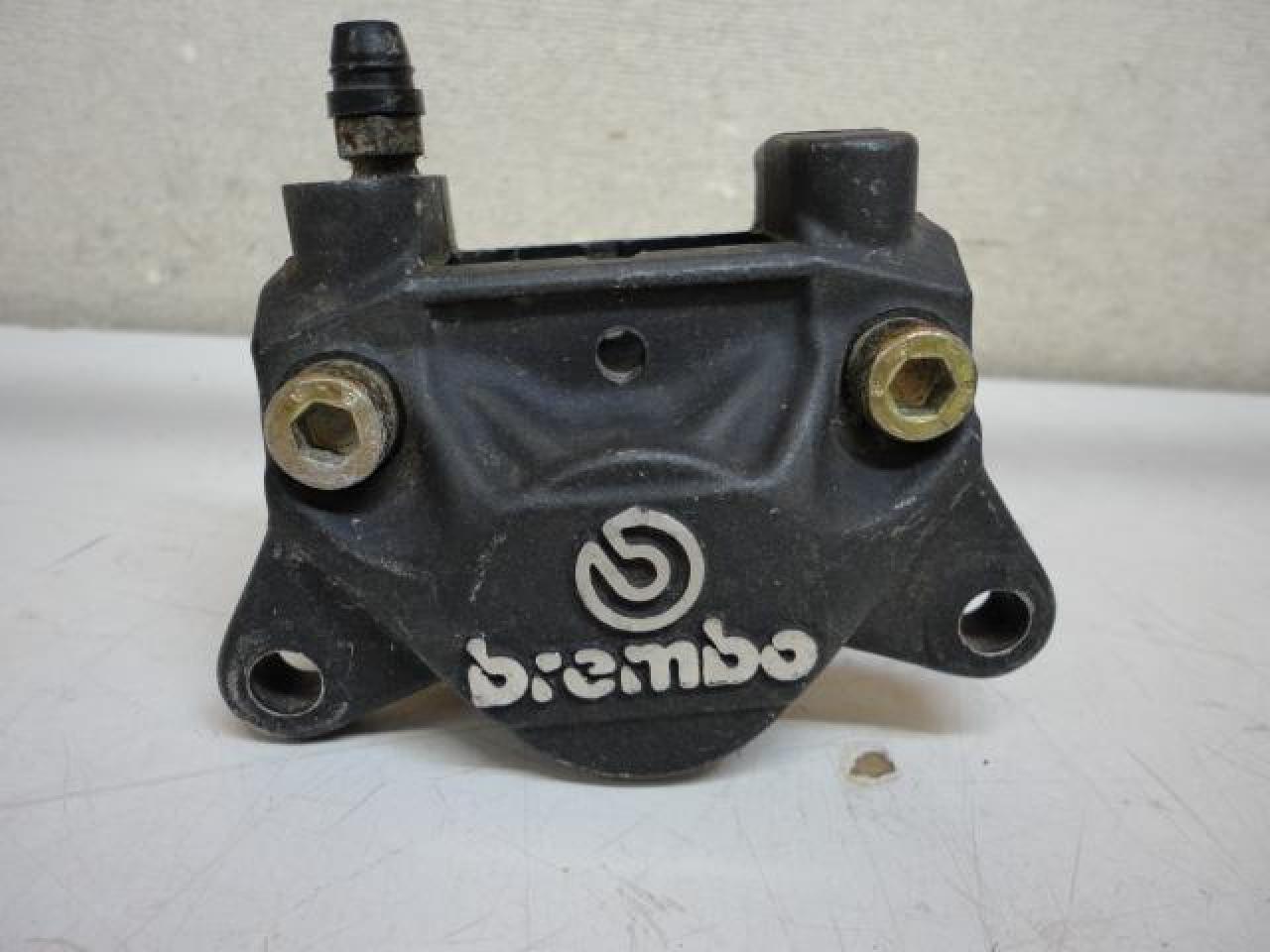 Brembo 2POTキャスティングキャリパー 旧カニ 汎用 取付ピッチ84mm | バイク用品 ブレーキ キャリパー(二輪)を通販で購入する ...