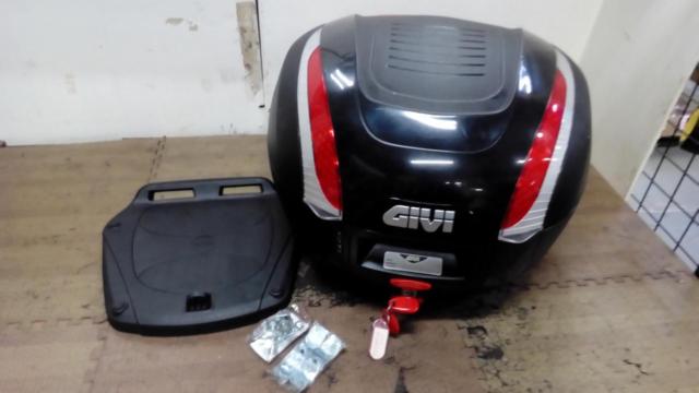GIVI B33 | バイク用品 ツーリング用品 BOX(二輪)を通販で購入する | 中古カー＆バイク用品の販売ならアップガレージ