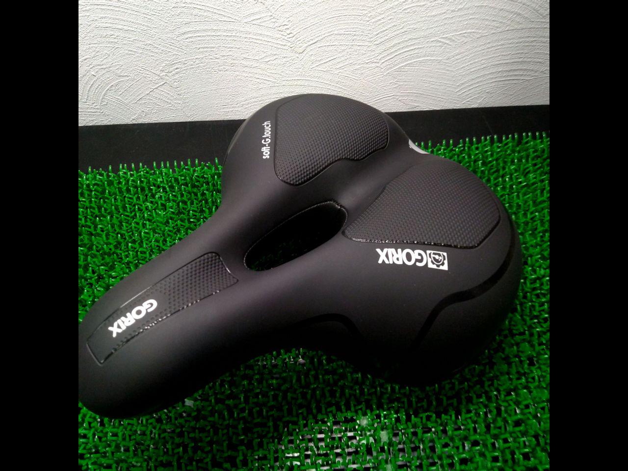 GORIX(ゴリックス) GX-C118 超肉厚 サドル ブラック 穴あき 低反発 ブラック/シルバー | 自転車 サドル/シートポスト サドルを通販で購入する | 中古カー＆バイク用品の販売 ...
