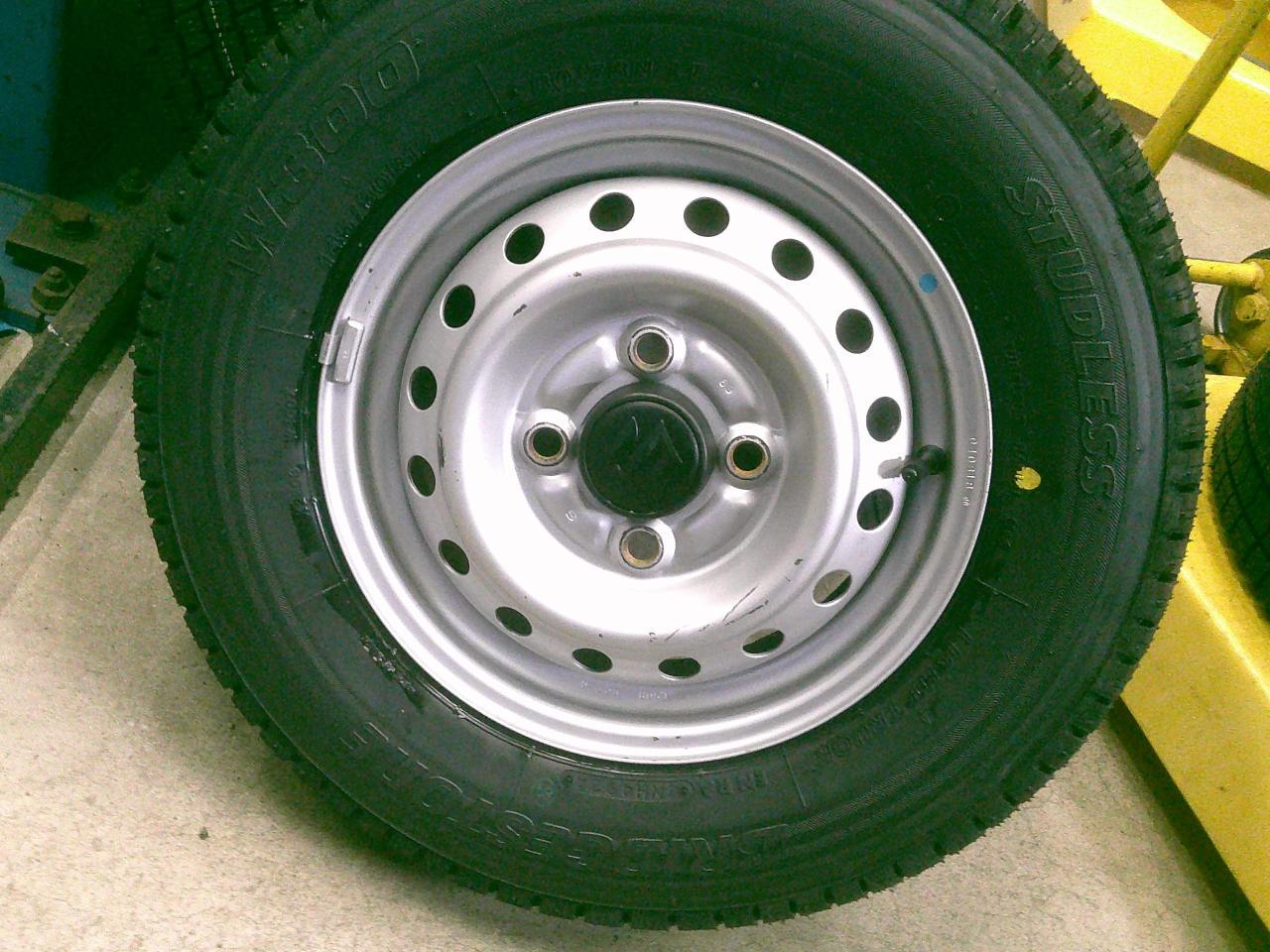 SUZUKI エブリィ純正スチール + BRIDGESTONE W300 | 中古品 | アップガレージ 新津店 | カー用品 スタッドレス ...