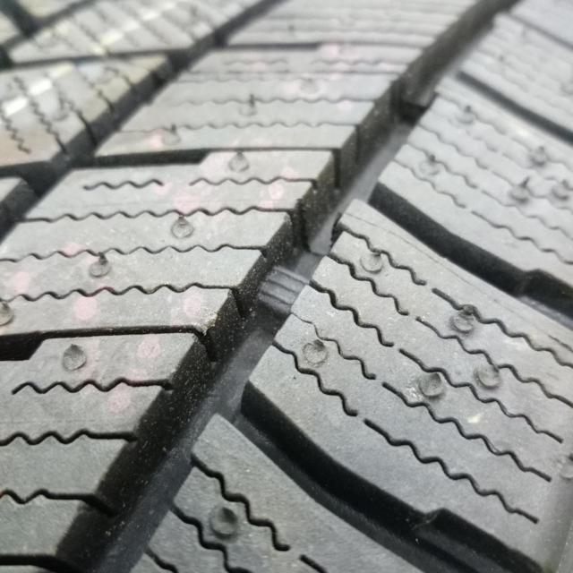 【BRIDGESTONE】BLIZZAK VRX3 2024年製造 | 新古品 | アップガレージ 埼玉春日部店 | カー用品 スタッドレスタイヤ 15インチスタッドレスタイヤを通販で購入する ...