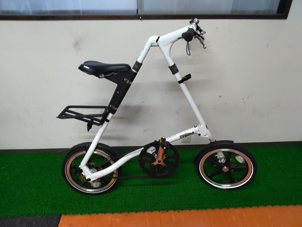 1大特価 STRiDA LT 16インチ/ベルトドライブ/機械式ディスクブレーキ 折りたたみ自転車 ホワイト | 折りたたみ自転車を通販で購入する | 中古自転車・自転車パーツを購入するなら ...