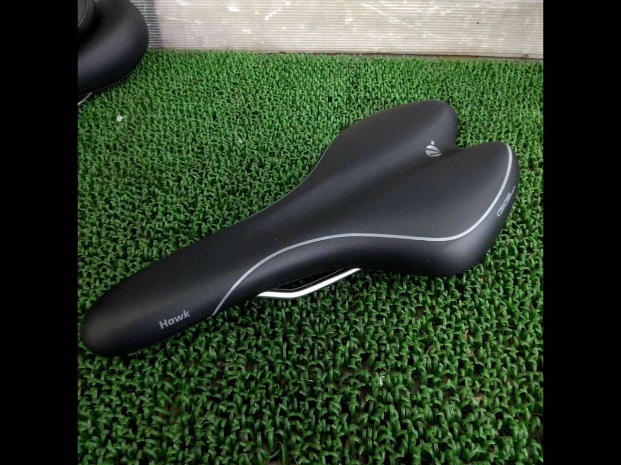 VELO HAWK GELサドル ブラック | サドルを通販で購入する | 中古自転車・自転車パーツを購入するならアップガレージ