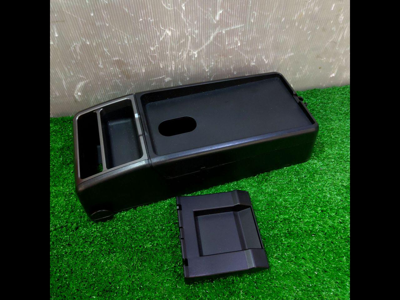 星光産業 コンソールトレイ EE38 | 中古品 | アップガレージ 国立府中インター店 | カー用品 アクセサリーを通販で購入する | 中古カー＆バイク用品の販売ならアップガレージ