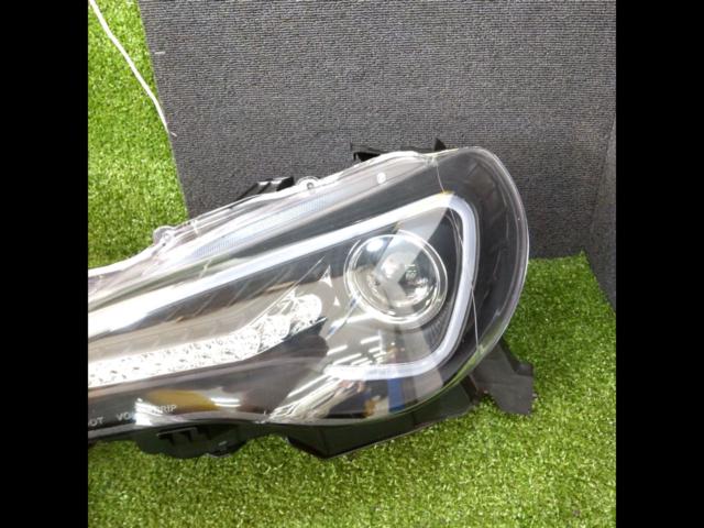 【86/BRZ ZN6/ZC6】CRYSTAL EYE LEDライトバーヘッドライト | カー用品 ボディパーツ ヘッドライトを通販で購入する | 中古カー＆バイク用品の販売ならアップガレージ